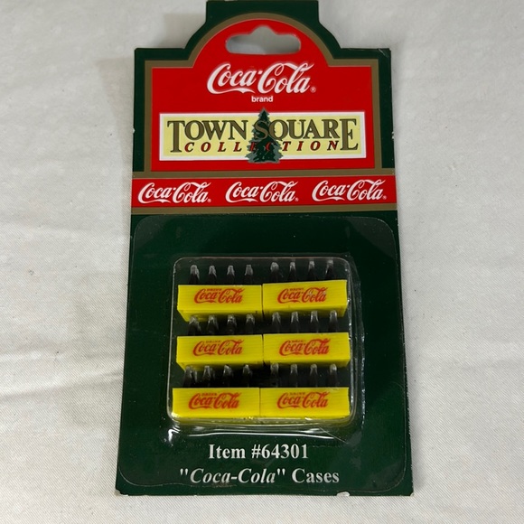 Coca Cola | Holiday | Coca Cola Town Square Collection Six Yellow Coca ...